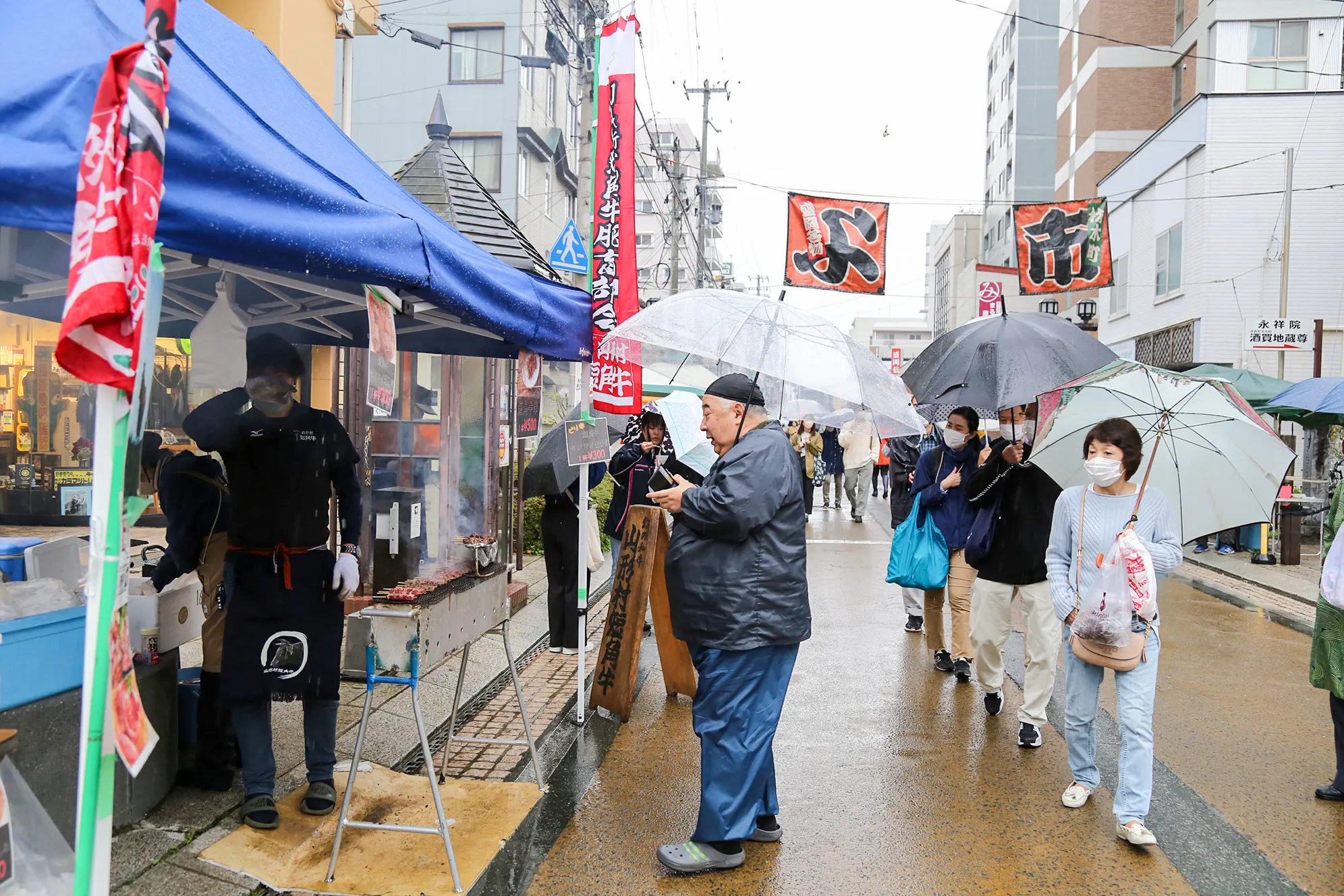 盛岡市材木町の「よ市」で 山形村短角牛PR | JA新いわて